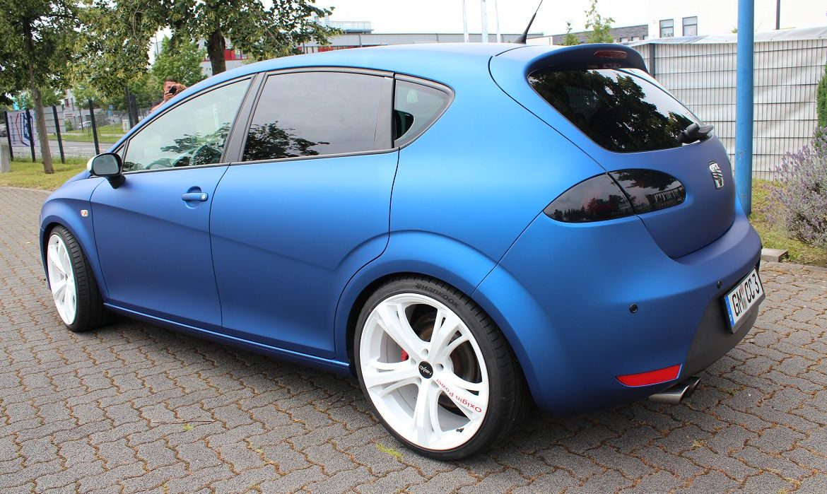 Seat Leon 1P in ocean blue metallik - Folienking